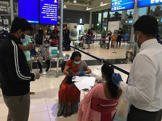 துபாயில் இருந்து மீண்டும் இலங்கையர்கள் வெளியேற்றம் சமூக ஊடகப் பதிவு ...